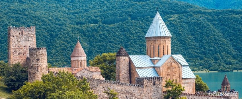 Gurcustanda Tehsil Almaq Haqqinda | Gürcüstanda Təhsil ︎